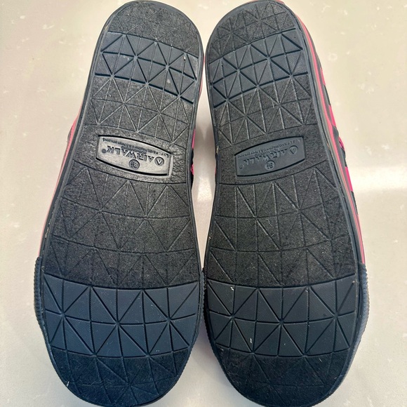 Airwalk | Shoes | Vintage 9s Airwalk Pink And Black Skull Slipon Shoes Womens Size 85 | Poshmark